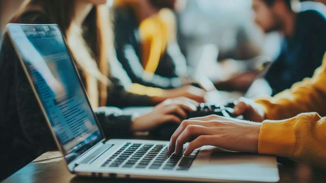Best Dell Laptops for Work and Gaming in 2025: Performance Meets Style ...